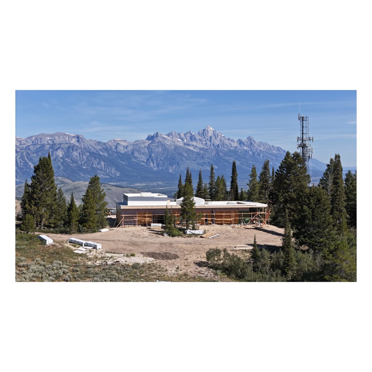 Snow King Mountain Observatory - JAKUB GALCZYNSKI . Design Service